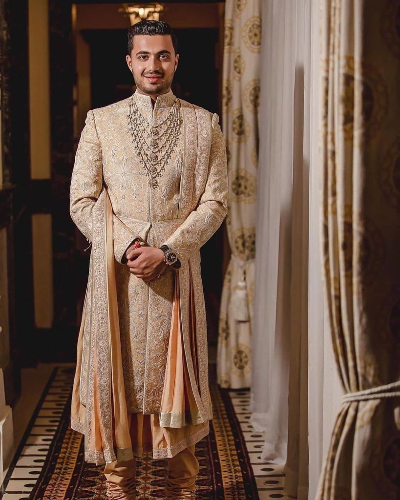 30 The Golden Sherwani - Stylish yet Sporty - Go Golden