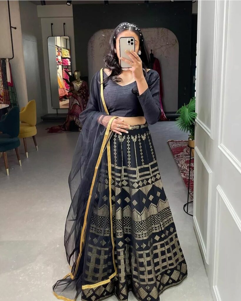 35 Timeless Black Lehengas That'll Make You Drool