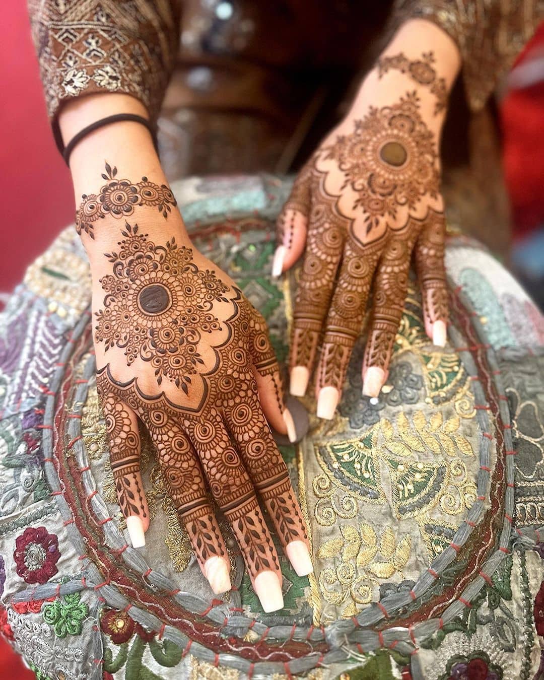 Unique Arabic Mehendi Designs for the Festive Season